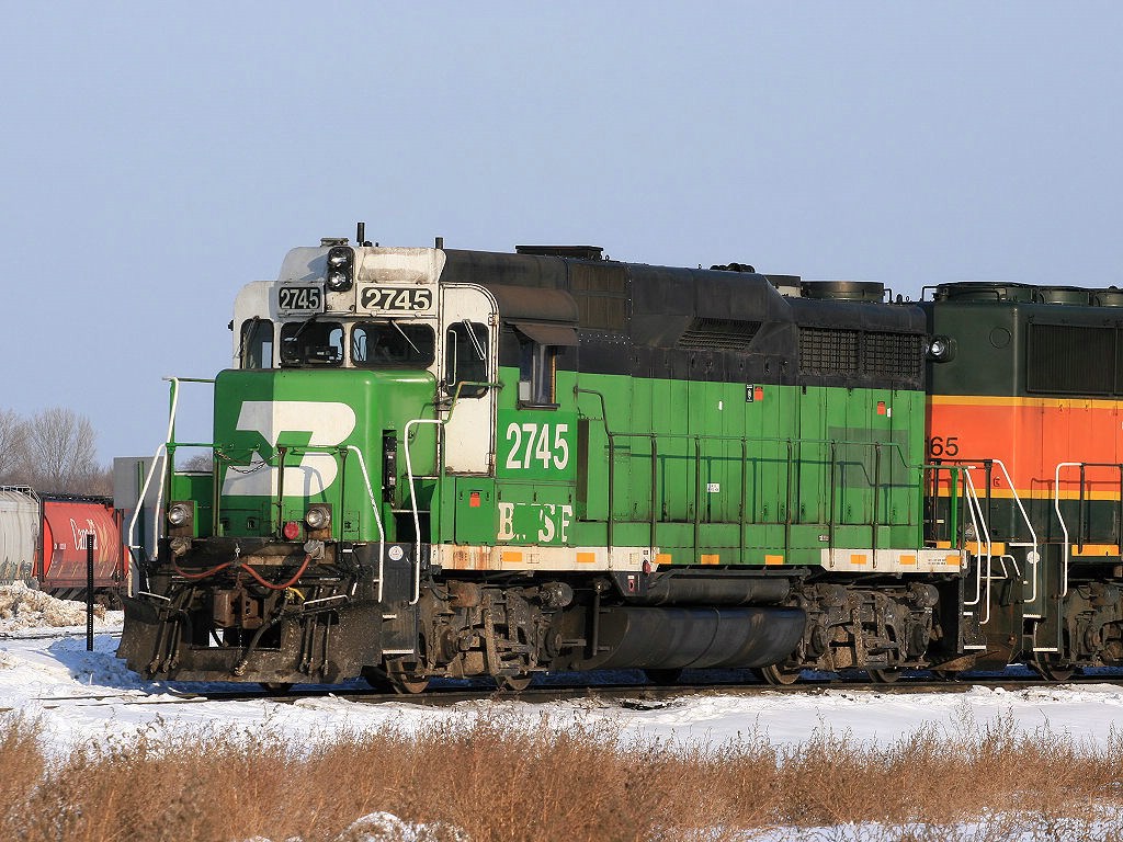 BNSF 2745